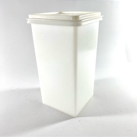 Tupperware | Kitchen | Tupperware 3145 White Storage Container 197s ...